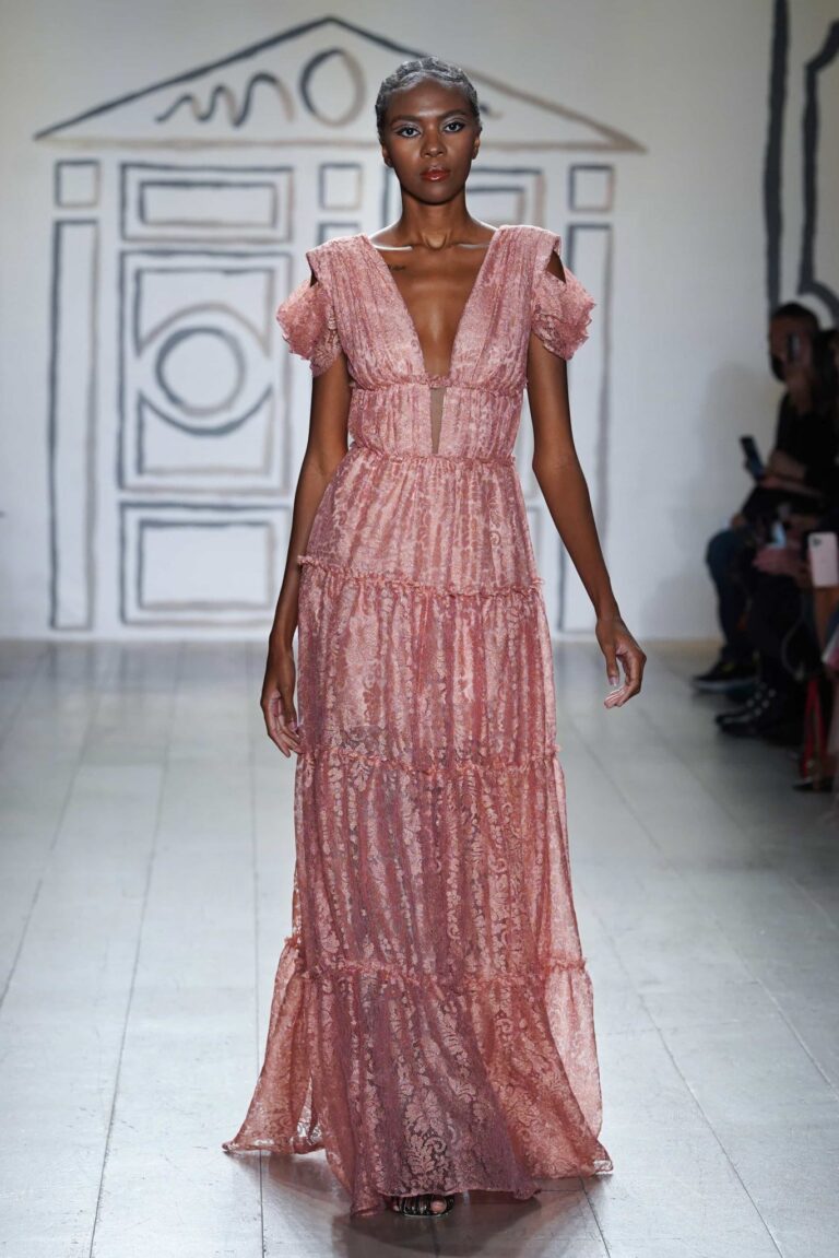 Kevan Hall Returns to NYFW – Manhattan with a Twist