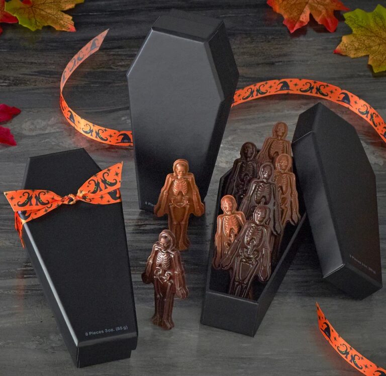 Get Your Home (and Yourself) Ready For Halloween – Manhattan with a Twist